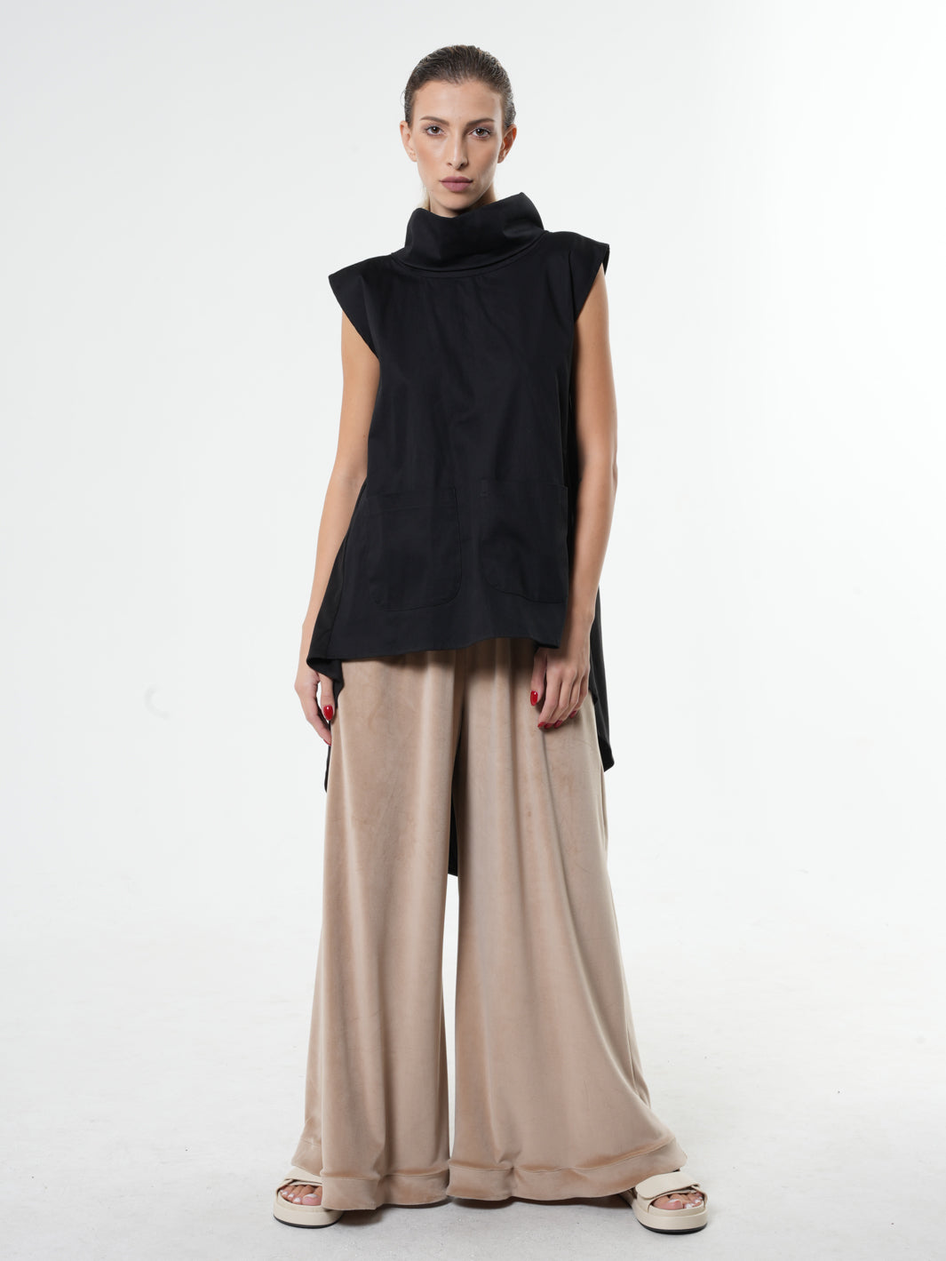 Asymmetric Tunic With Open Back In Black – Metamorphoza