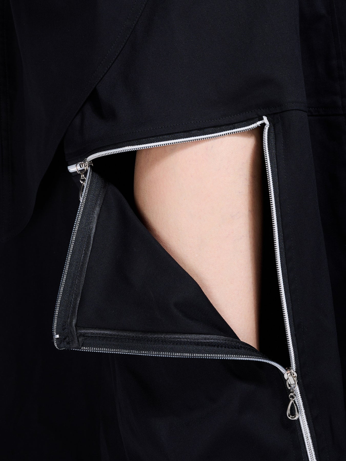 Extravagant Long Dress With Zippers – Metamorphoza