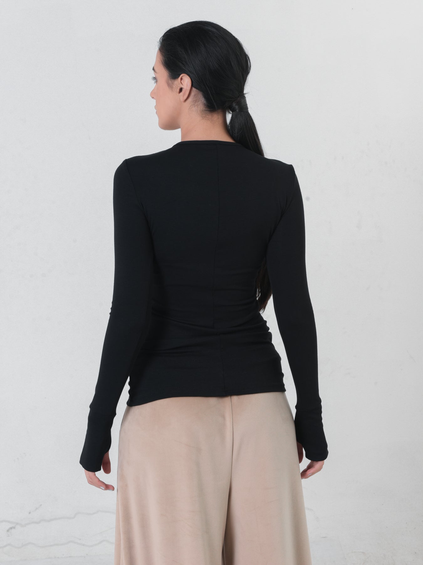 Metal Ring Detail Top – Metamorphoza