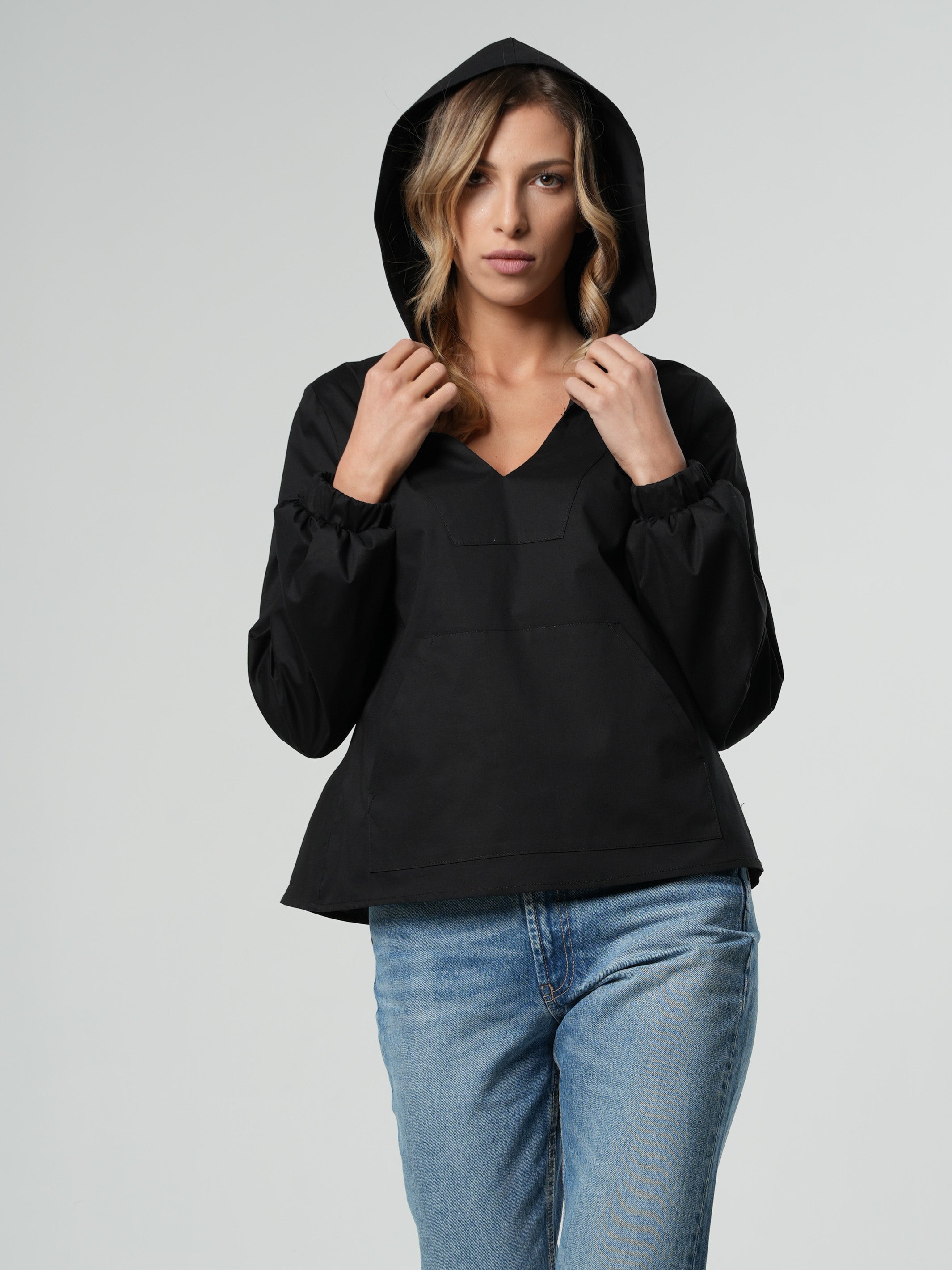 Long Sleeve Hooded Shirt In Black – Metamorphoza