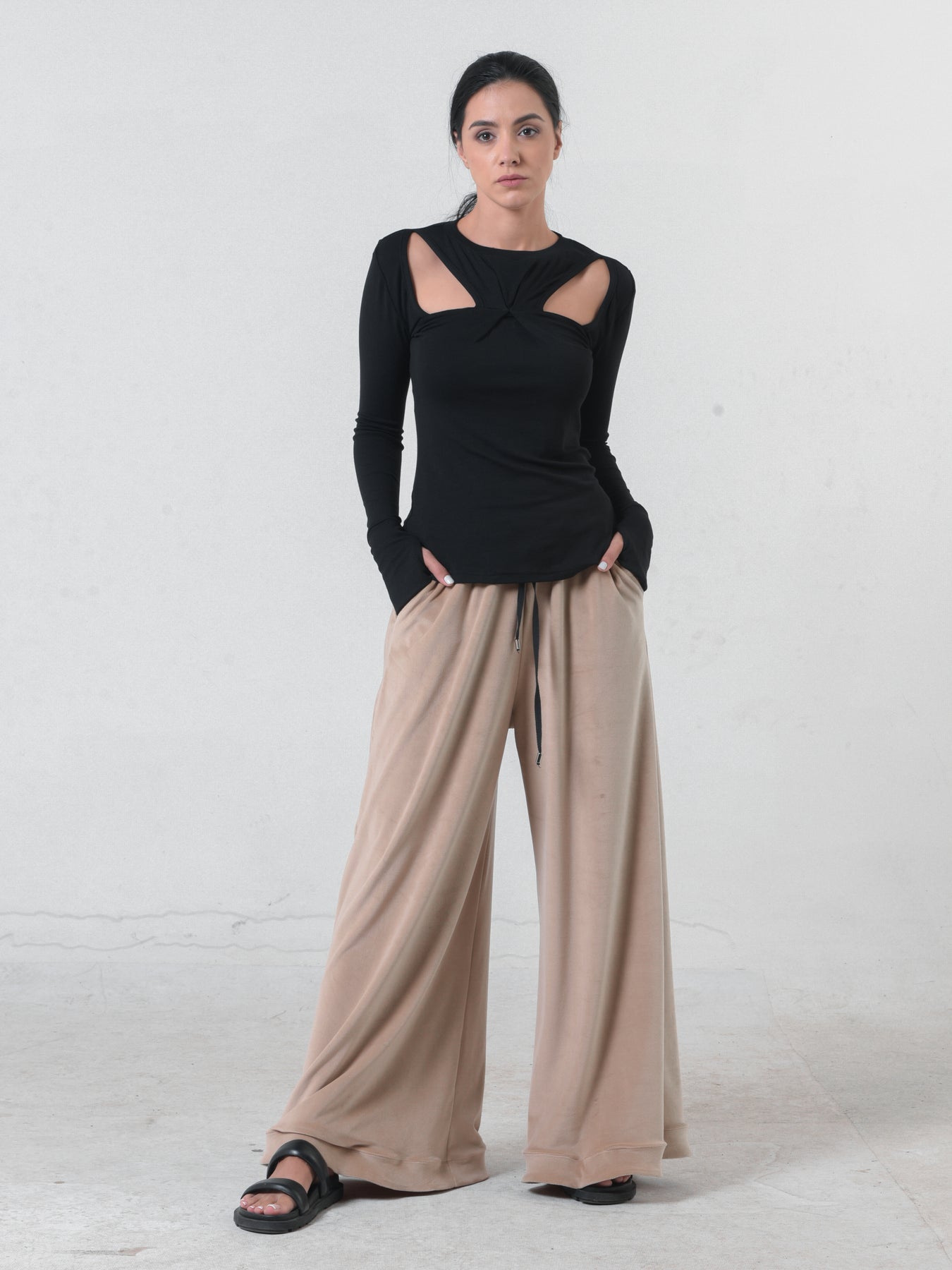 Open Front Cut Out Top – Metamorphoza