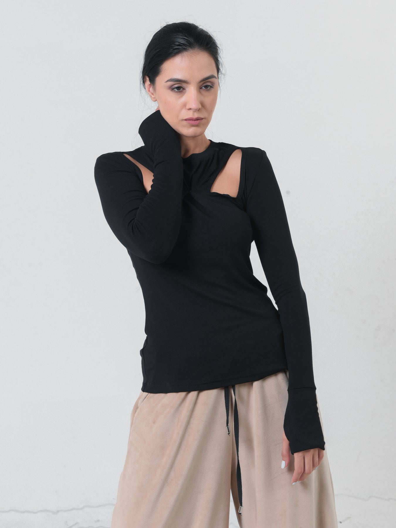 Open Front Cut Out Top – Metamorphoza